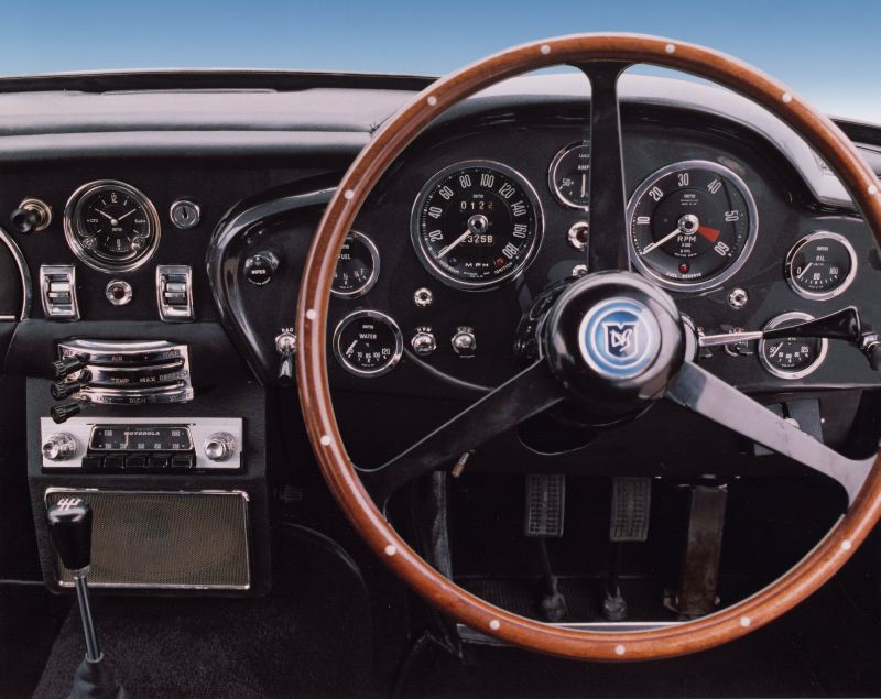 Aston Martin DB5 technical specifications and fuel economy